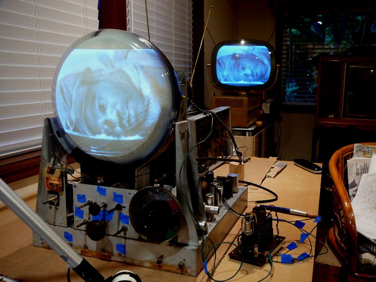 DuMont Model RA-102 Clifton Television (1947)