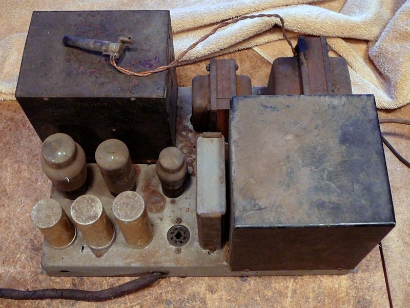 DuMont Model RA-102 Clifton Television (1947)